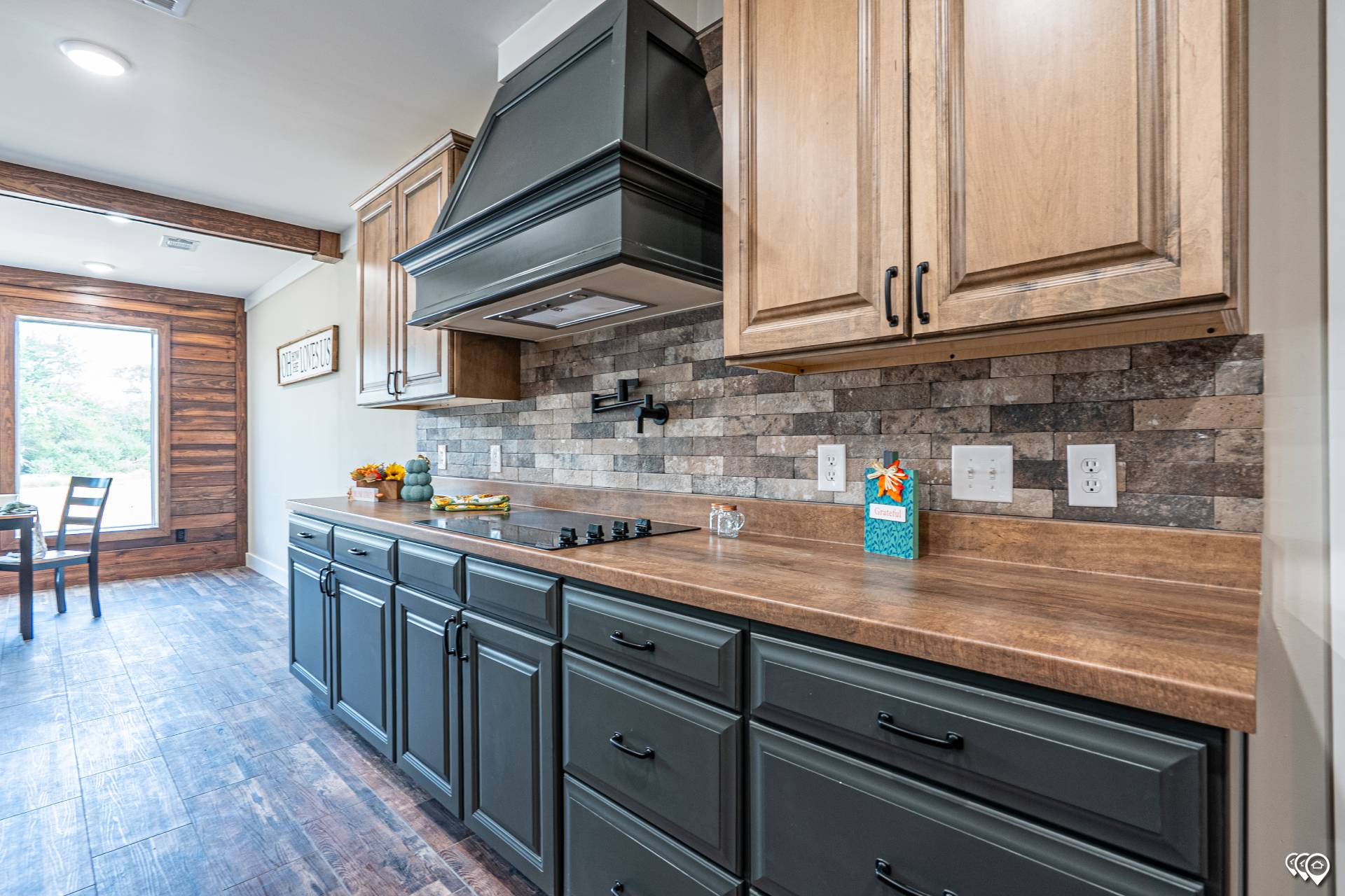 Signature Series The Ole Hay Barn DVHBSS-4503 - Texas Built Mobile Homes